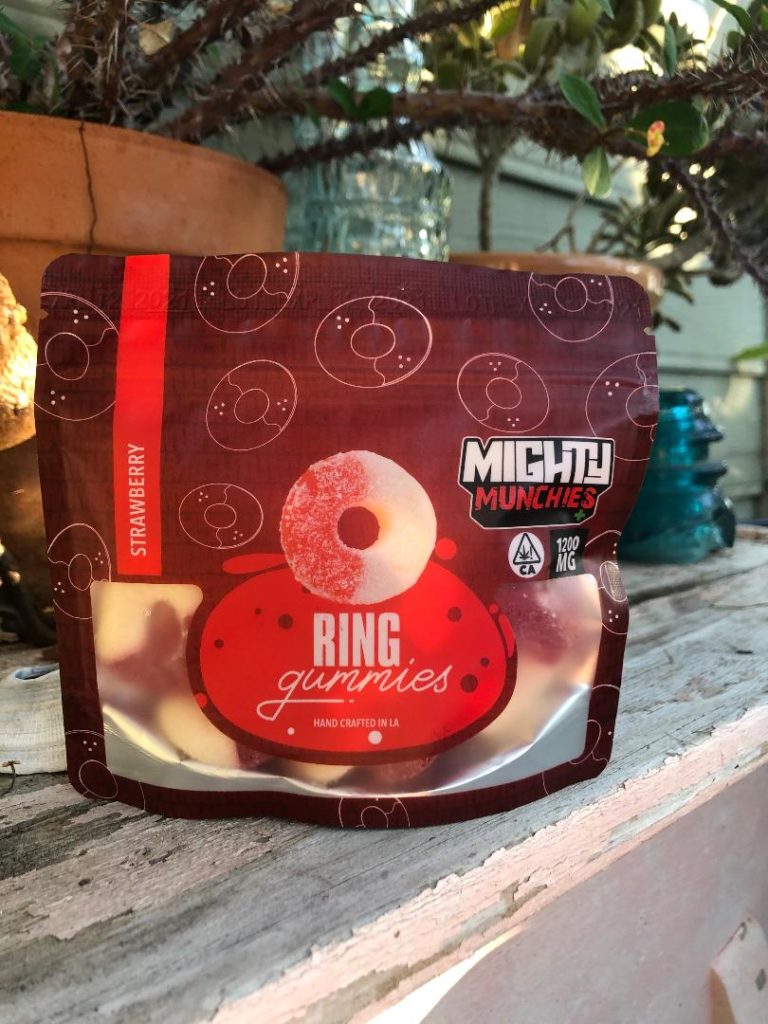Strawberry Rings - 1200mg - Mighty Munchies - Thin Air Nursery