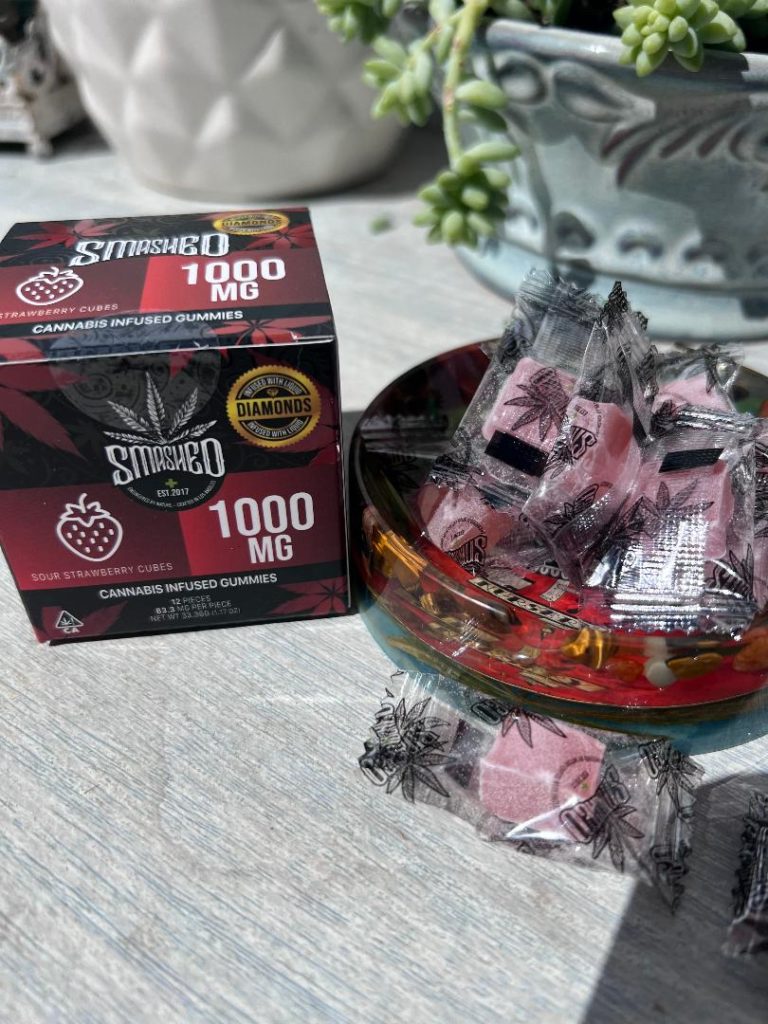 Smashed Diamond Infused - Sour Strawberry Cubes - 1000mg - Thin Air Nursery